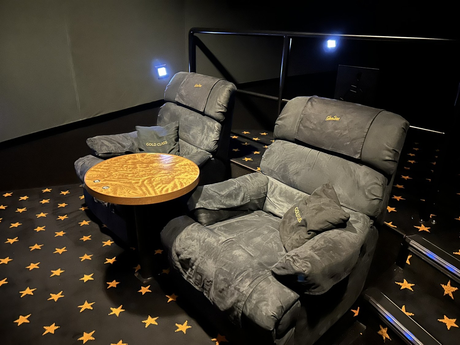 CineStar Gold Class, Anděl – The Prague Review